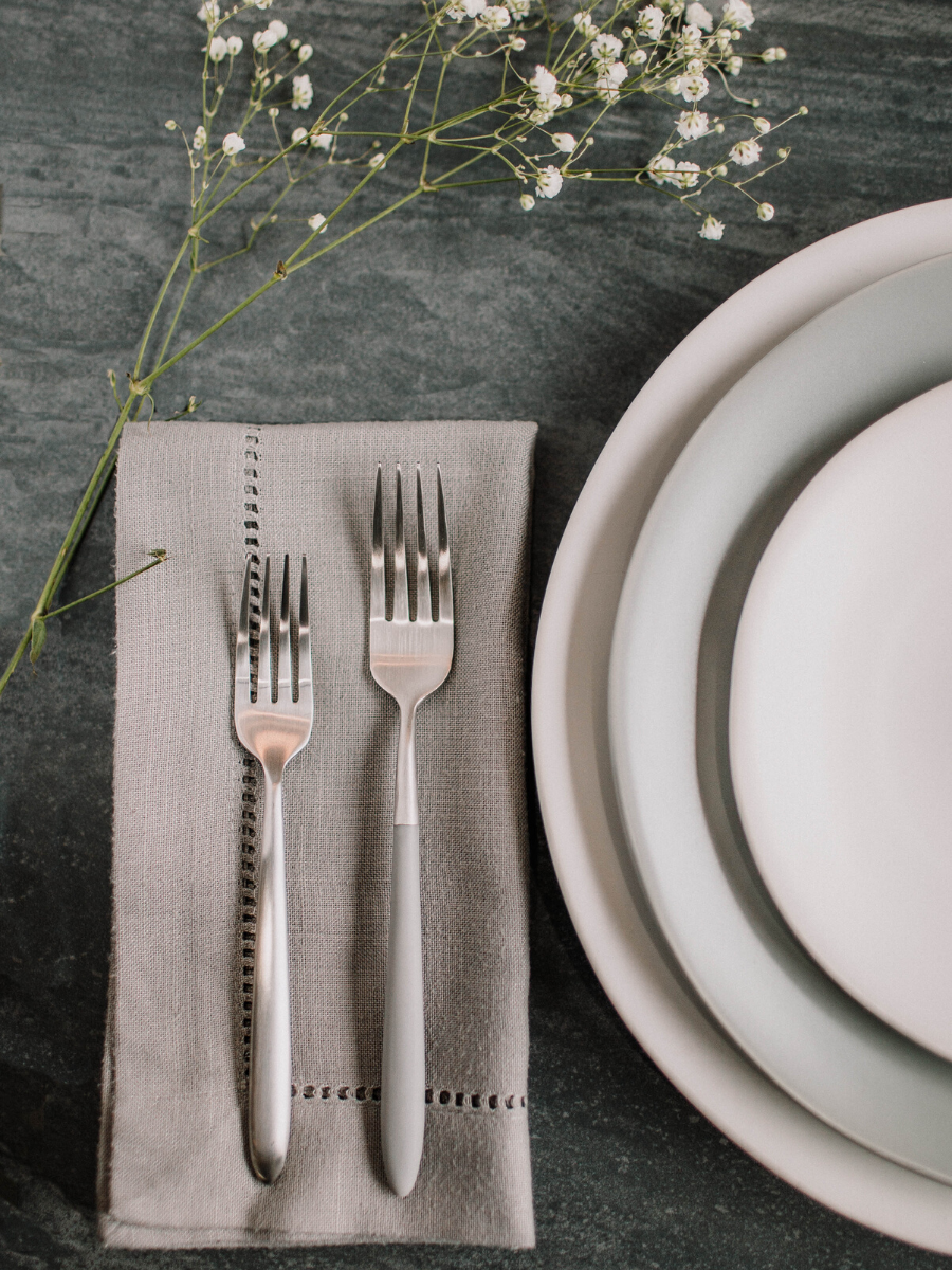Make a Statement by Mix and Matching Dinnerware